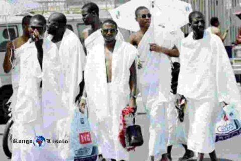 Le livre sacré de la religion Kongo - Makongo : depuis la plus haute ...